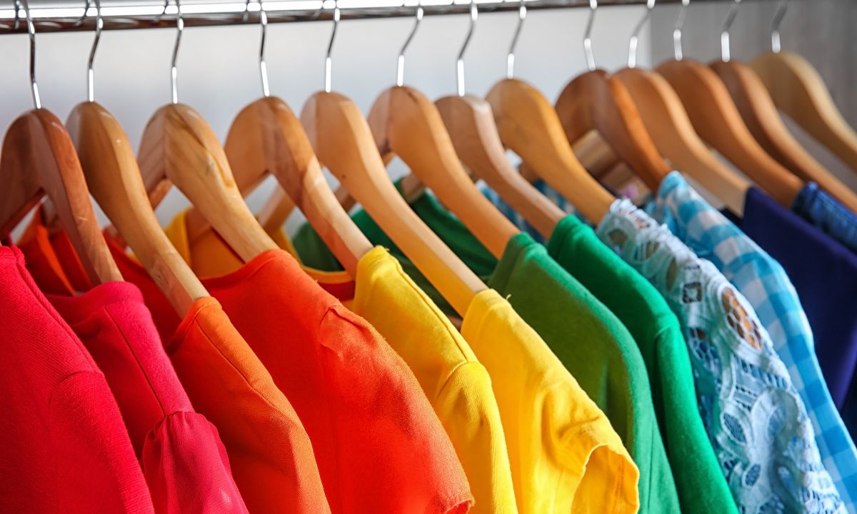 Comment associer les couleurs de vos vêtements pour s'habiller | Danity